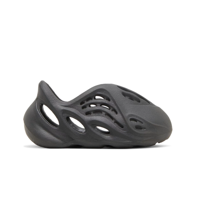 Yeezy Foam Runner - Futurystyczny design