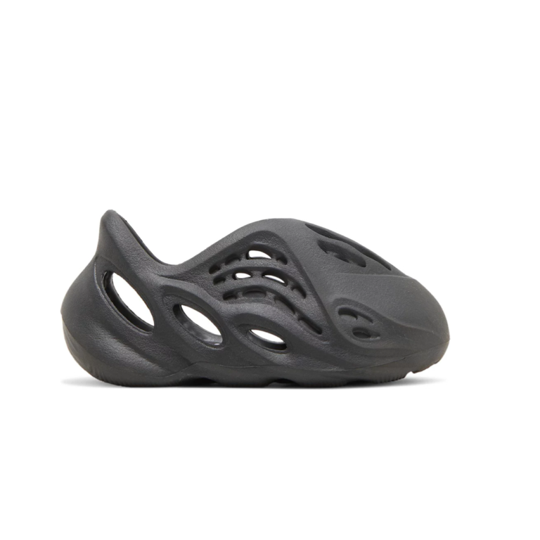 Yeezy Foam Runner - Futurystyczny design